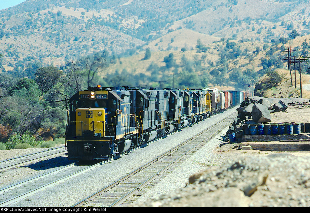 ATSF 3422 with several N&W Locomotives